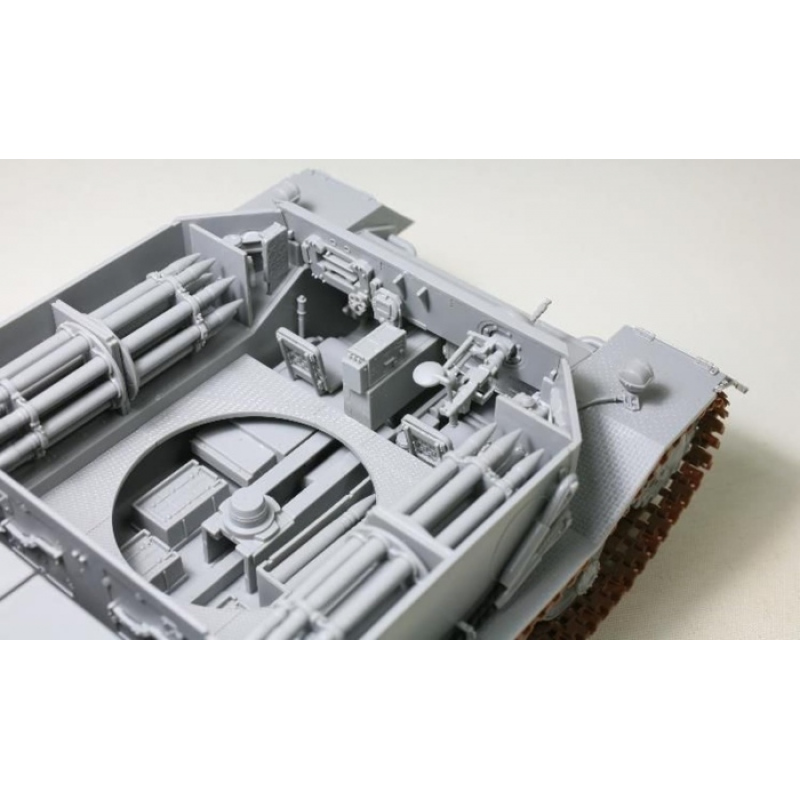 Amusing Hobby 35A061 - 1/35 Pz.Kpfw.VI Tiger (P) 'Truppenübungsfahrzeug ...