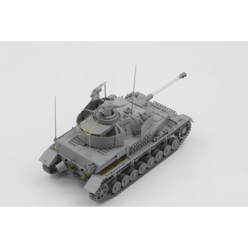 Border Model BT-006 - 1/35 Pz.Beob.Wg.IV Ausf.J w. Commander & Infantry