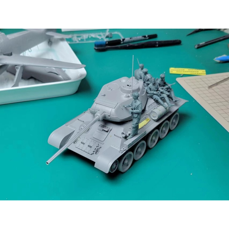 Border Model BT-027 - 1/35 T-34/85 Composite Turret 112 Plant