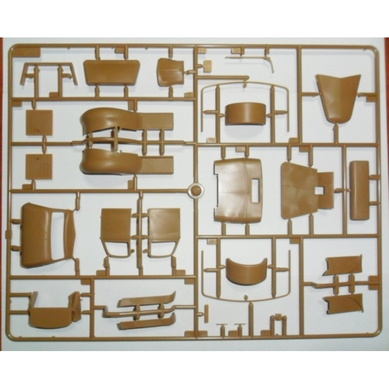 ICM 35414 - 1/35 Ford V3000S/SS M Maultier w. Shelter (WWII Ambulanz Truck)