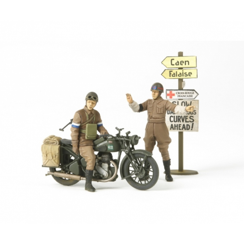 Tamiya 35316 - 1/35 British BSA M20 Motorcycle w. Military Police Set